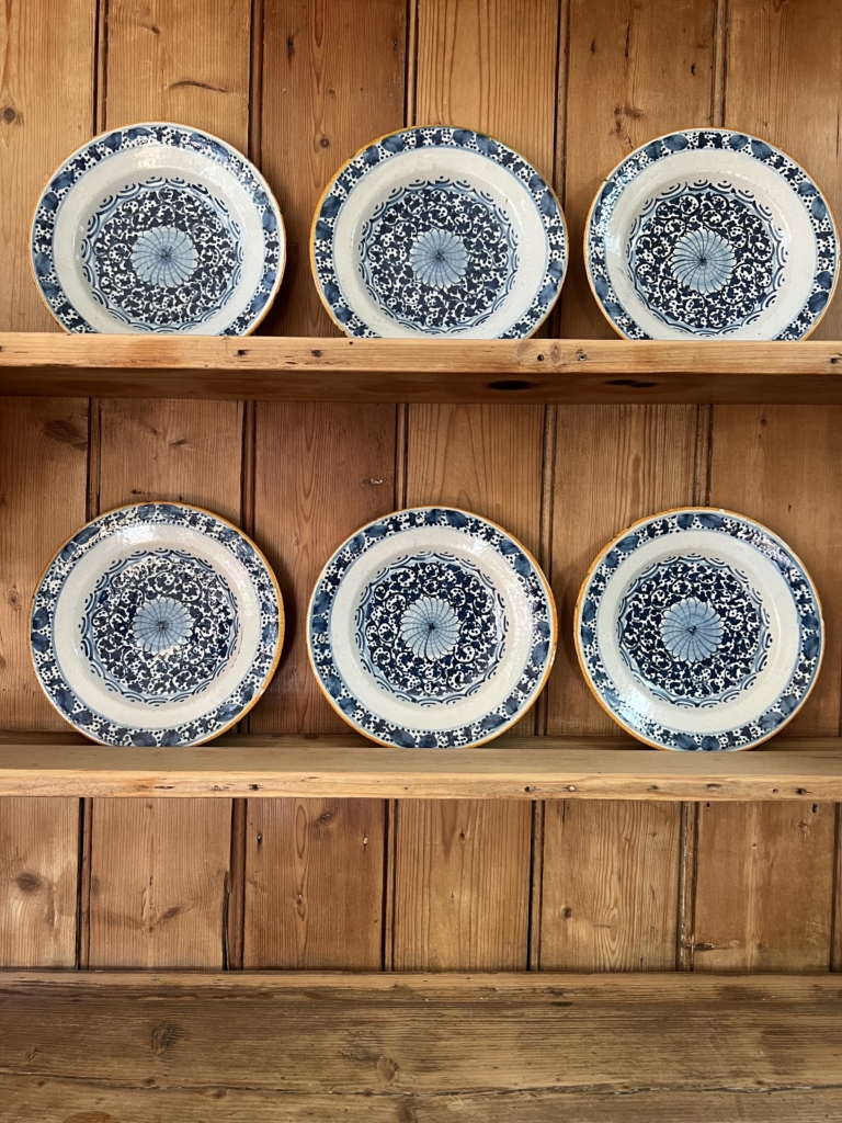 Set of 6 Dutch plates - Natalie Haegeman Interiors